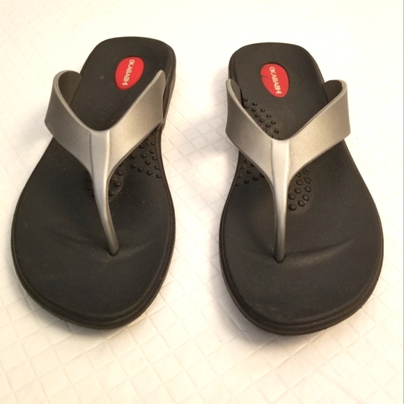 Okabashi | Shoes | Okabashi Sandals Flip Flops Size Ml Silver Uppers ...